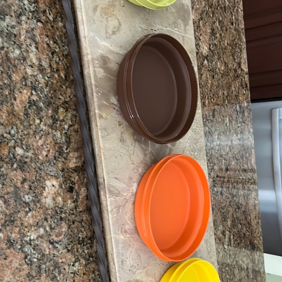 Kitchen | Vintage Harvest Tupperware Set Of Bowls With Lids Looks Brand ...